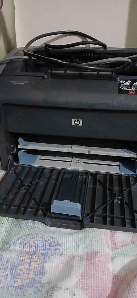 Продаю принтер HP LaserJet 1018