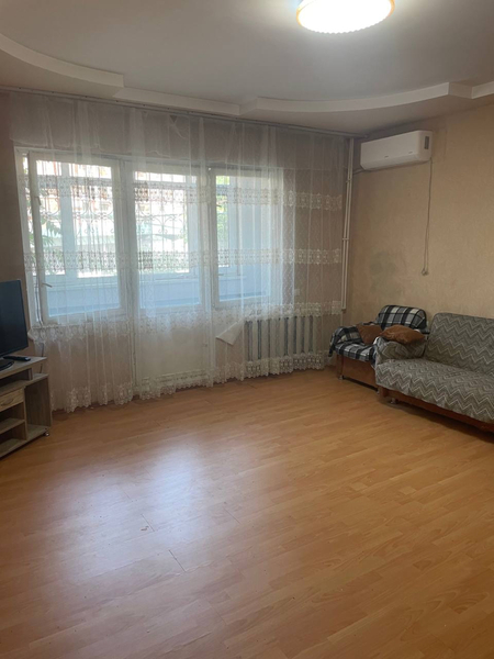 3 xonalik parkentskiy bozor yonida