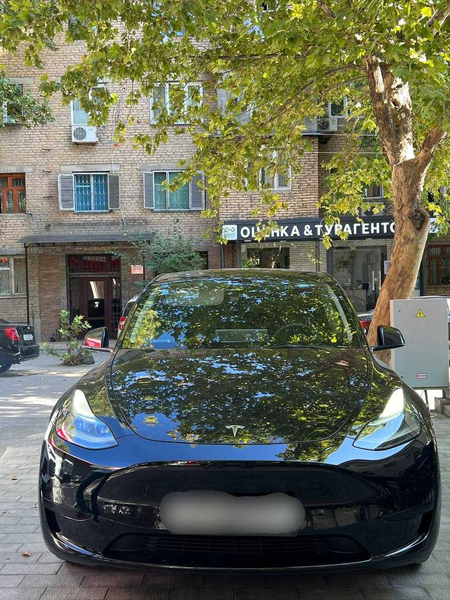 Tesla Model Y 2023 года