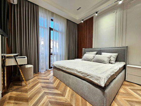 Центр Ц2 Новостройка Real House 4 комнатная 8 этаж, 100м2.Авторская