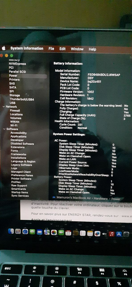 Macbook air 2019  batareka  normal  hollatta