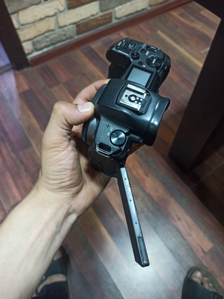 Canon R body sotiladi holati yaxshi aybi yoq