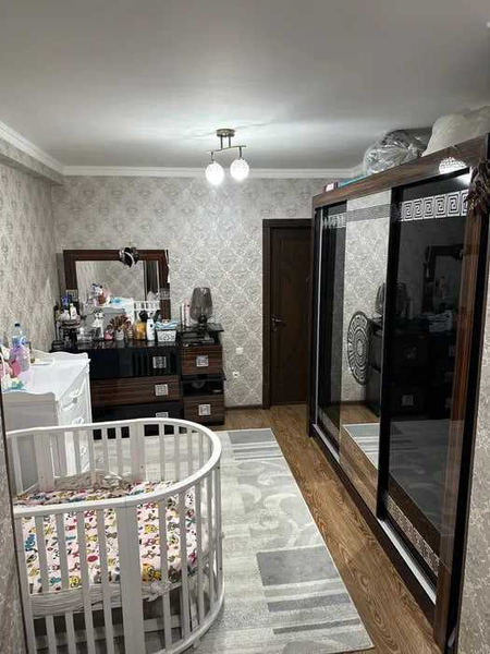 Продаётся 4 комнатная квартира по Ул.Бобура
