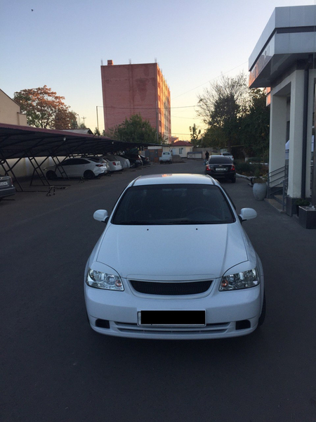 Продам Lacetti 1.8