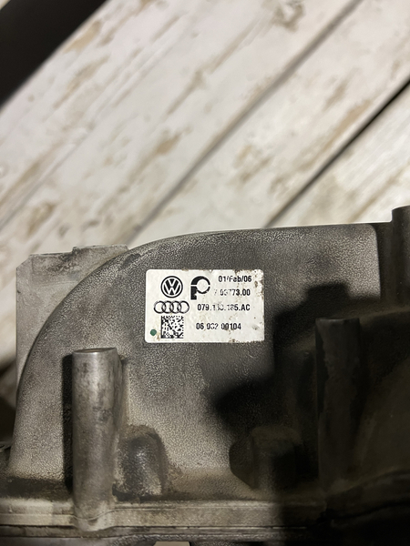 Впускной калектор Audi 4.2 FSI