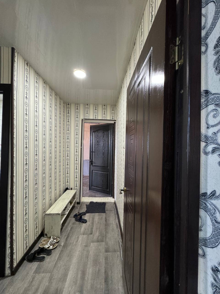 Чирчик шахри 4 микро район 2 хонали уй сотилади 30500$