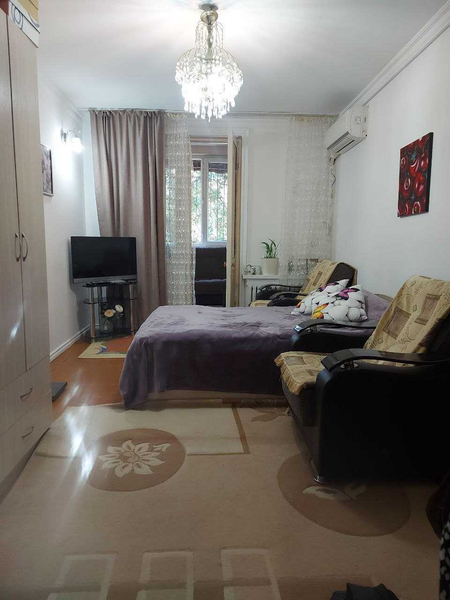 Ул Новомосковская, Ор Стадион Старт 2/3/5, 50м²\\nБалкон 2/3, Чистая !
