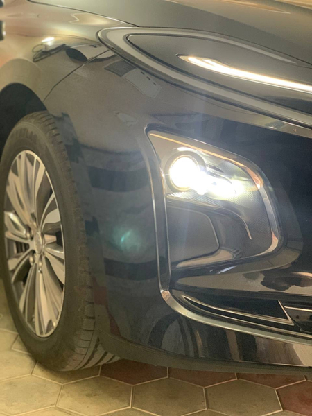 Hongqi e-qm5 450 km