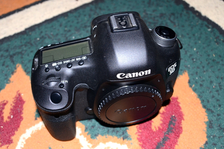 Canon 5D mark 3  sotiladi
