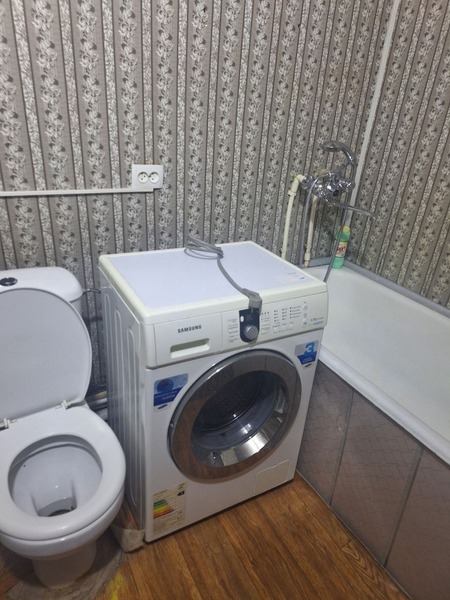 Qizlari ijaraga qoyamz institutni oldida