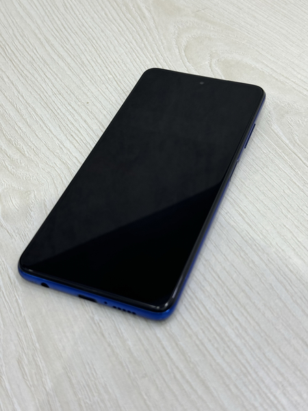 Poco x3 pro 256/8 srochno sotiladi