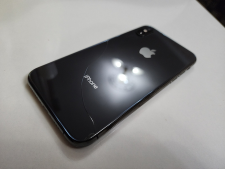 Iphone Xs LL/A Black 512GB Icloud parol esdan chiqqan nu ishlatsa bola