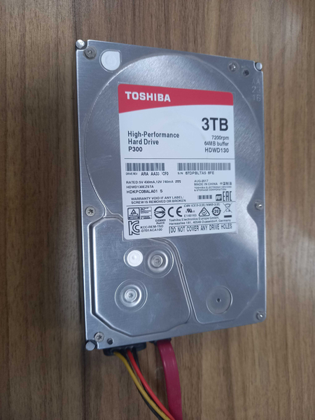 Жесткий диск Toshiba / 3 TB