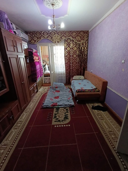 Продаётся 1 комнатная Сергели 2