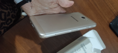 Srochna telefon sotaman narxi arzon