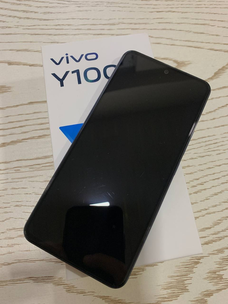 Vivo Y100 8/256 Sotiladi