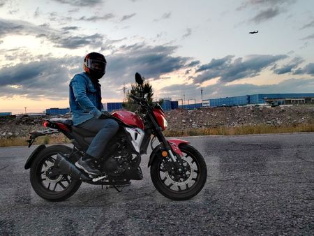 Lifan sr 220, 200 kub