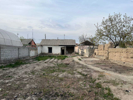 Эълон№4264  Қурилиши тугалланмаган ховли  сотилади.