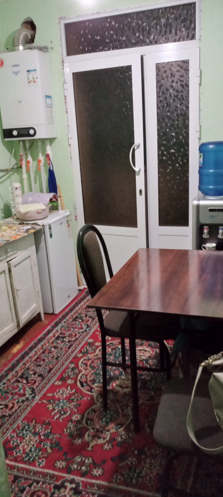 1 xonali kvartira ijaraga beriladi. Oilaga.
