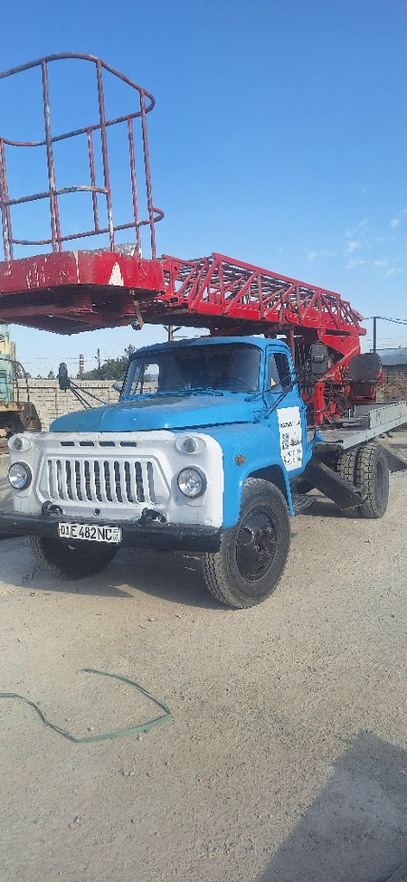 Avtovishka sotiladi 17 metrli gaz 53