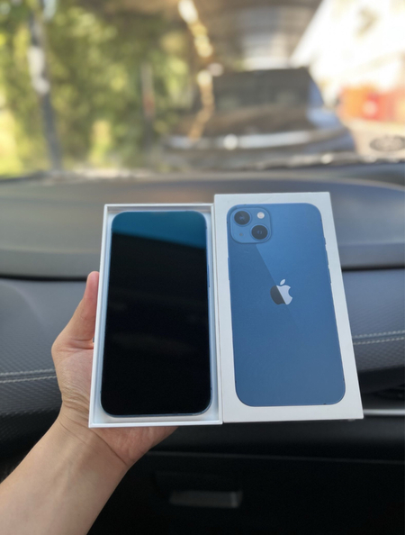 iPhone 13 256gb ideal srochni kar dok