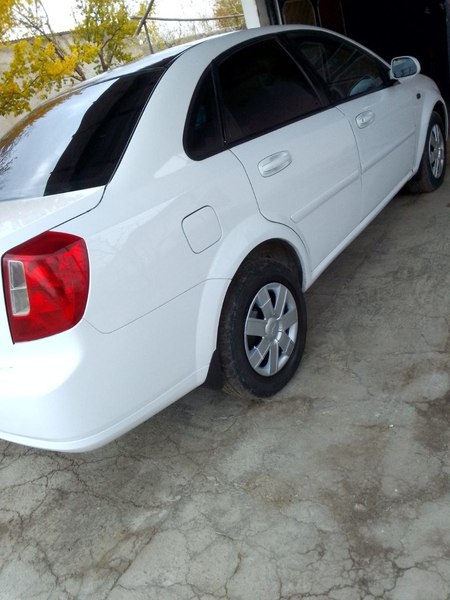 Chevrolet gentra sotiladi