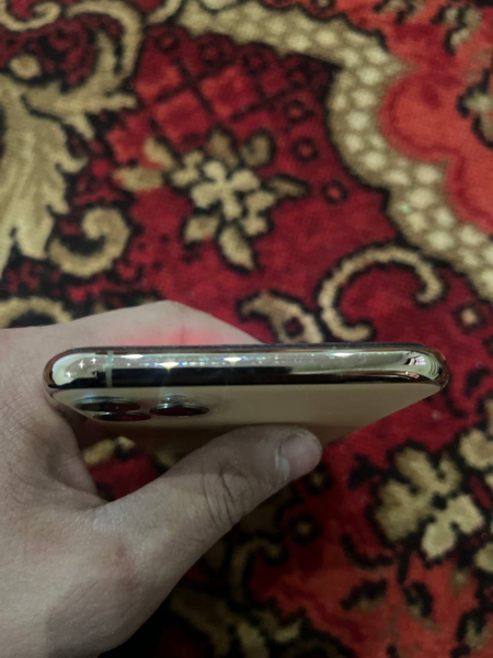 Iphone 11 pro max sastayana ful 512 gb LLA ocilmagan