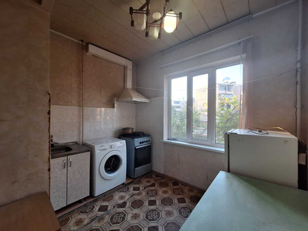 Срочно продается квартира 2/2/4 Шайхантахур (J2856)