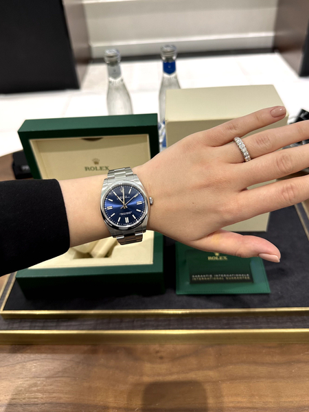 NEW Rolex Oyster Perpetual 41 mm Steel 124300