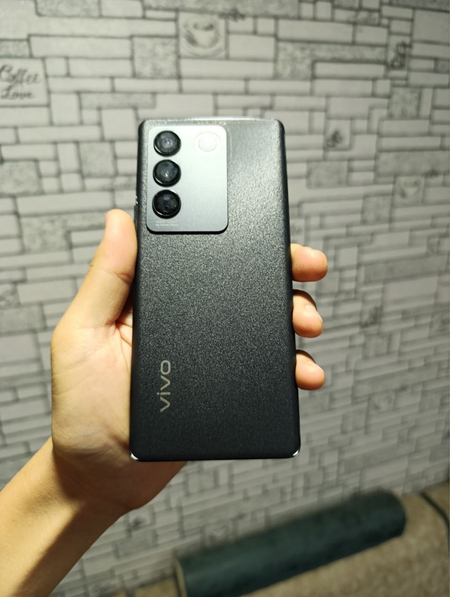 vivo  v27  5G sotiladi