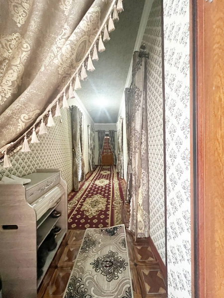 Продаётся участок на Янги базаре