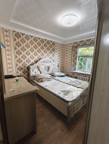Сотилади. Яшнаобод тум. 2/4/4.  36м²