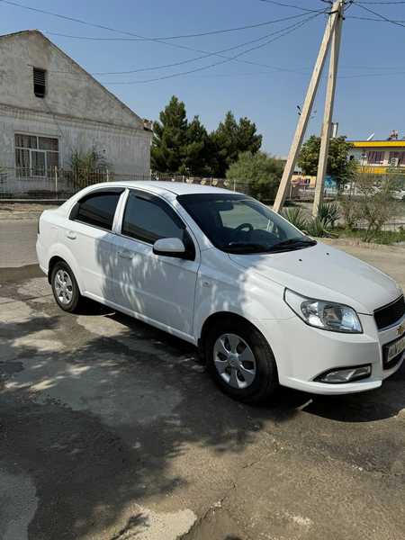 Нексия 3 продам срочно