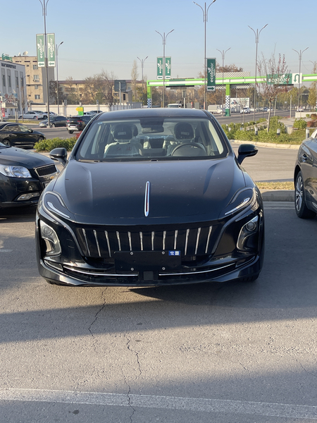Hongqi eqm5 Sotiladi