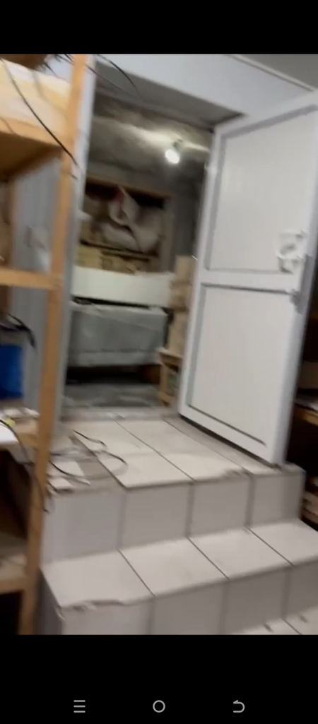 Здаеотса Аренда под офис Либа под бизнес 1 линияа Юунусабад 13