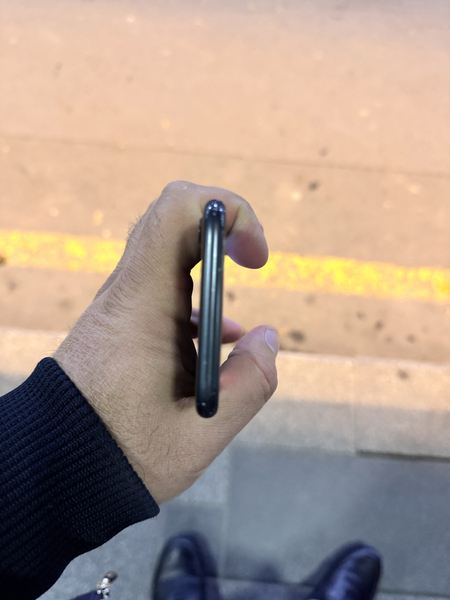 Iphone 7 32gb sotiladi. Yahshi holatda