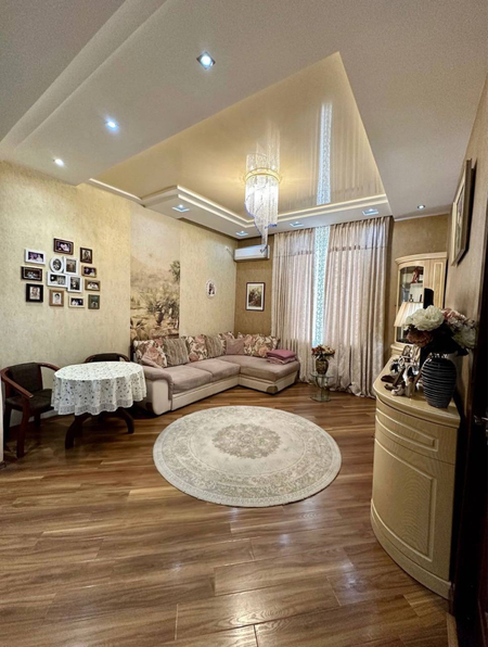 квартира Шота Руставели 3/2/4  Высокопотолчка  Кирпич