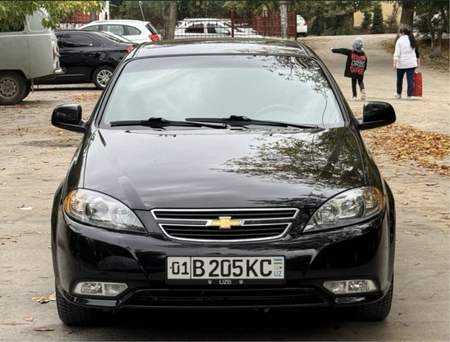 Gentra 3 avtomat Full 2022 yil Qora rang