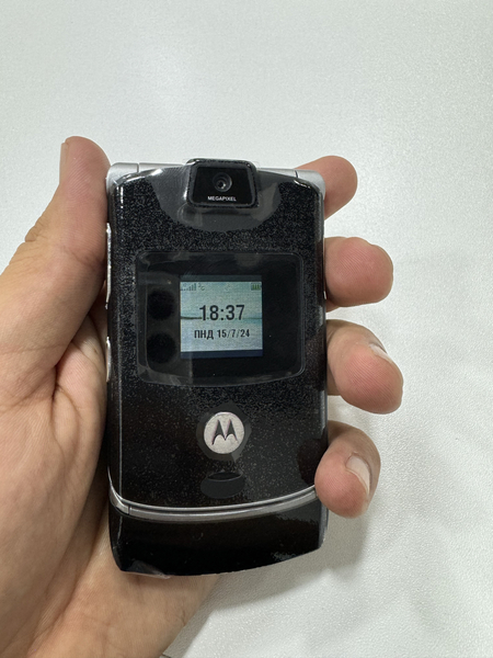 V3 Motorola razr