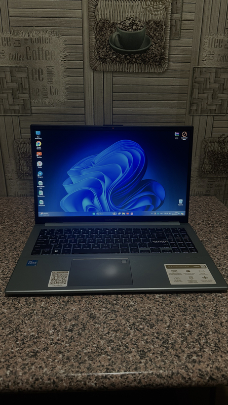 Asus vivobook 15.6