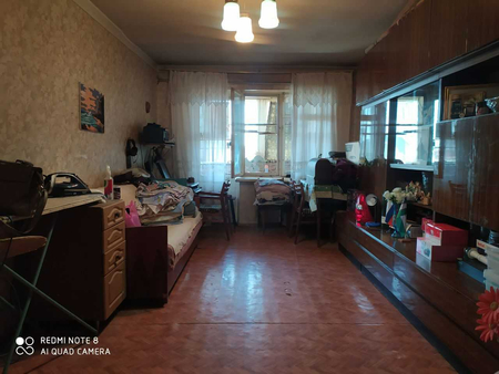 Продам 4-х комнатную рядом с метро Буюк ипак йули (М-Улугбекский р.)