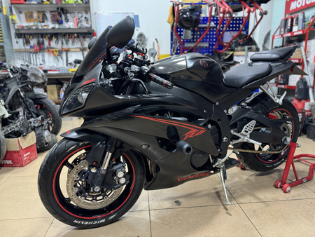 Yamaha R6 2009 год идеал очен много тюнинга
