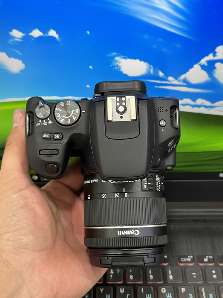 Canon EOS 200D 18-55mm STM