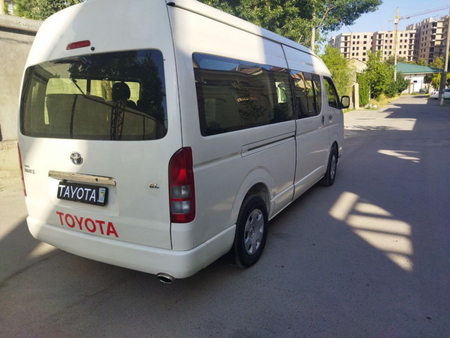 Toyota Hiace, 2013 г/в