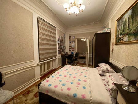 Преимущества 2-комн. квартиры 3/4 на Амира Темур  (J3570)