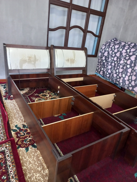 Продам кровать для спальни