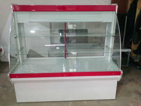 Vitrina xaladelnik