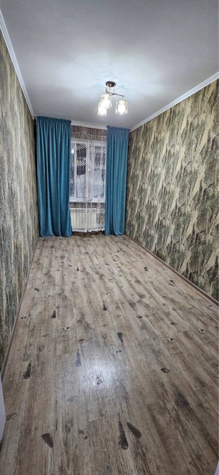 М.Улугбек тумани, Ялангоч дахаси 2в3/1/4, 50 м2 квартира сотилади
