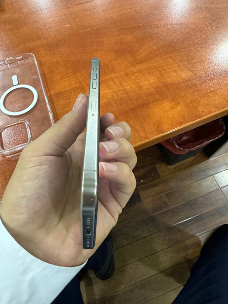 Iphone 15 pro max 512gb natural titan