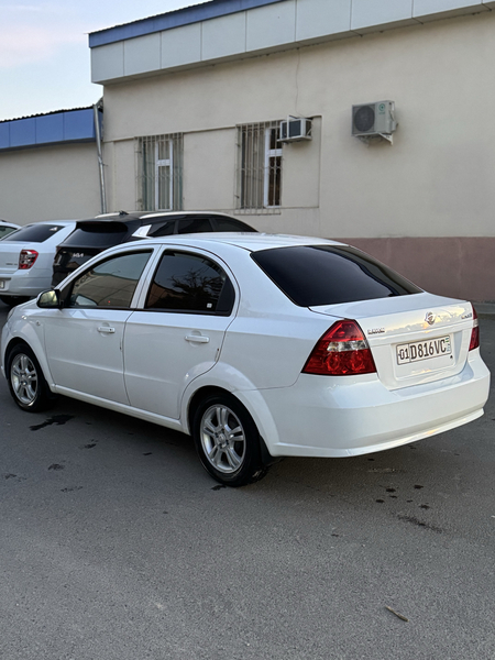 arenda vikup neksa 3 avtamat 4 paz 2016 yil metan gazd 109 m yurgan oq
